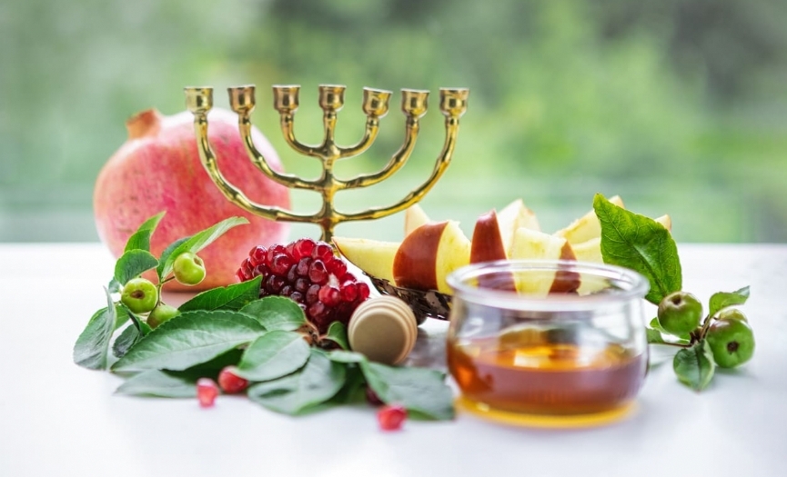 Roş Aşana masası ve Sederi | Şalom Gazetesi