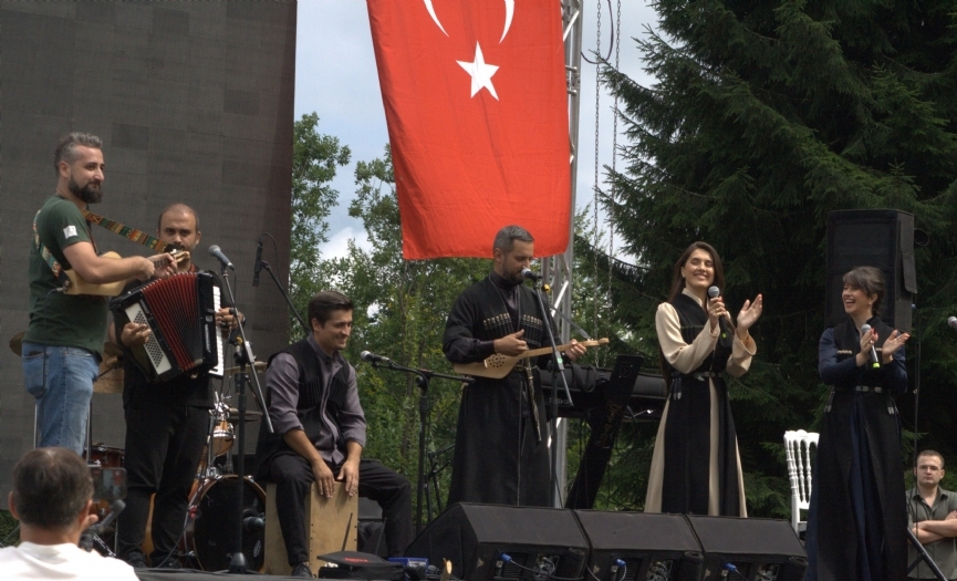 Balın başkenti Macahel'de bal gibi bir festival! | Şalom Gazetesi
